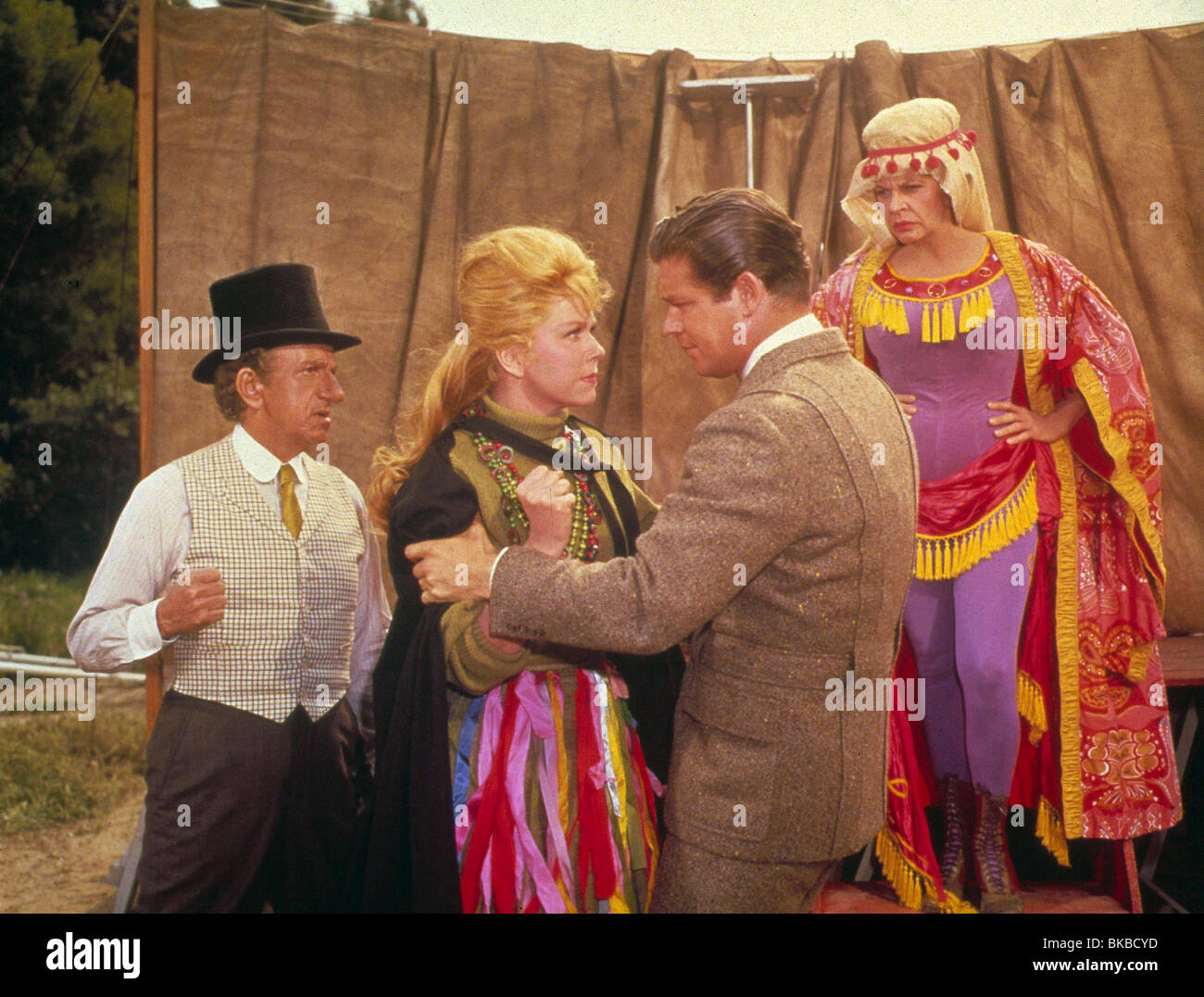 JUMBO (1962) JIMMY DURANTE, DORIS DAY, STEPHEN BOYD, MARTHA RAYE JUM ...