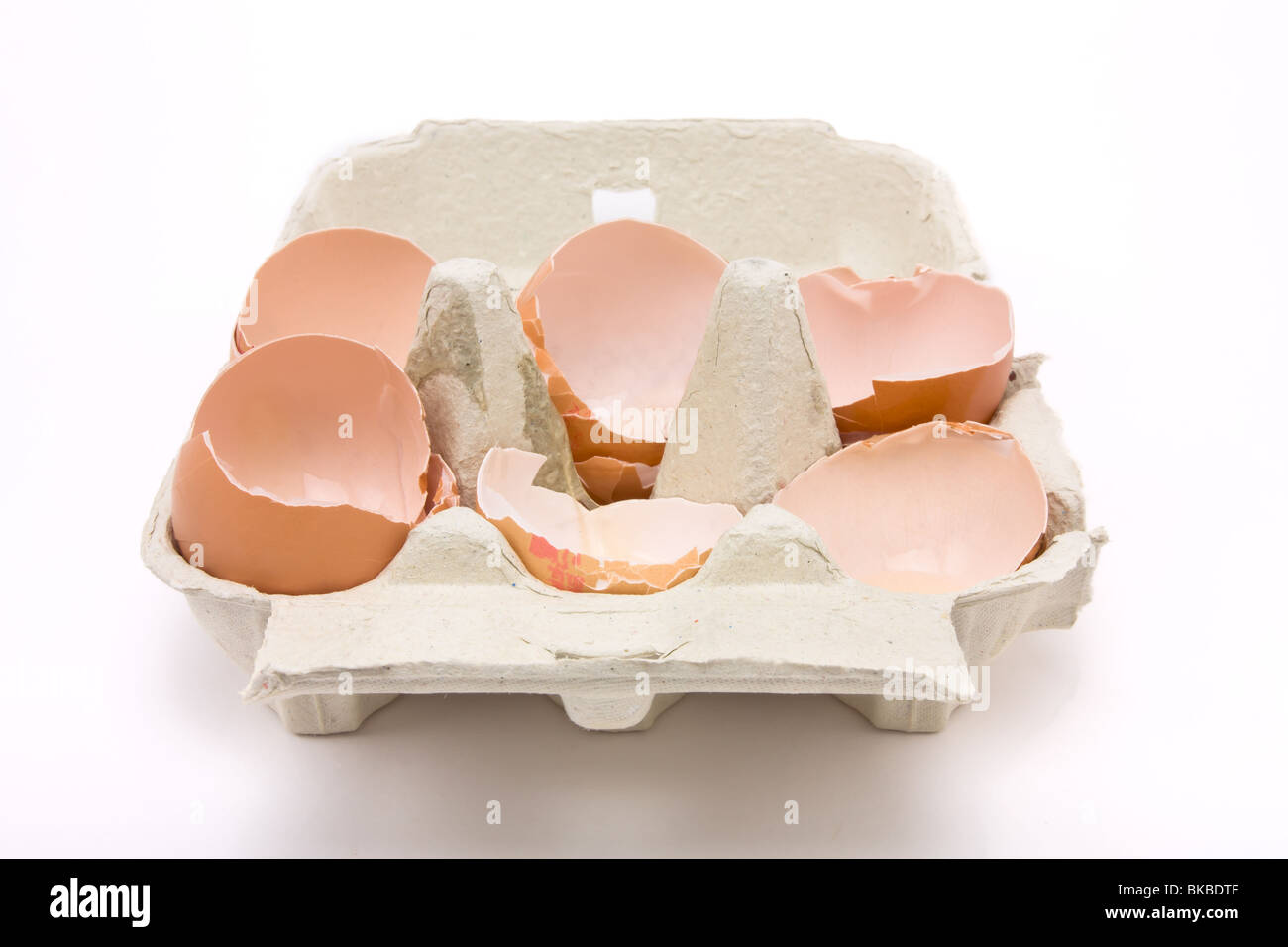 Broken egg shells hi-res stock photography and images - Alamy