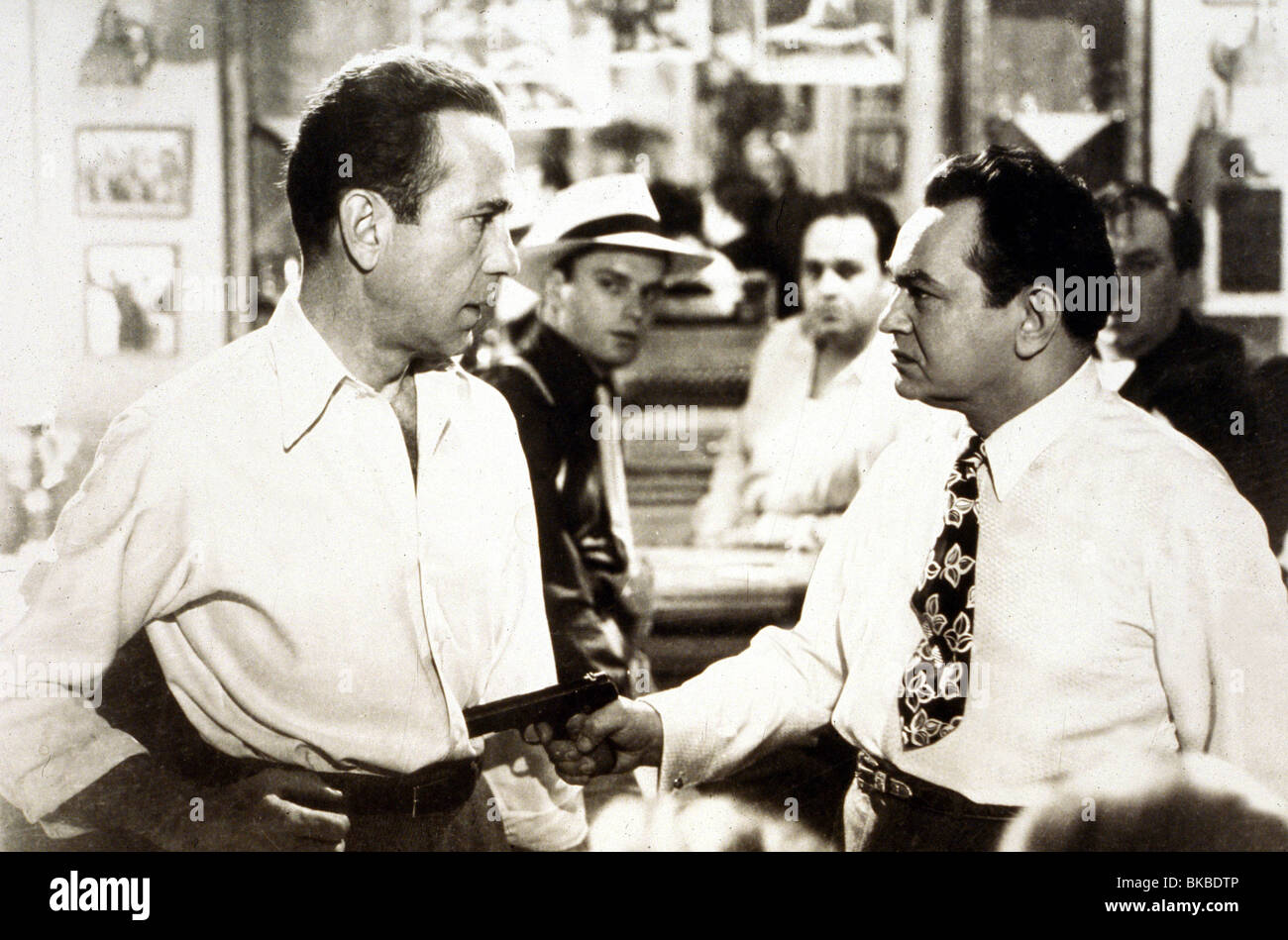 KEY LARGO (1948) HUMPHREY BOGART, EDWARD G ROBINSON KYL 002 Stock Photo ...