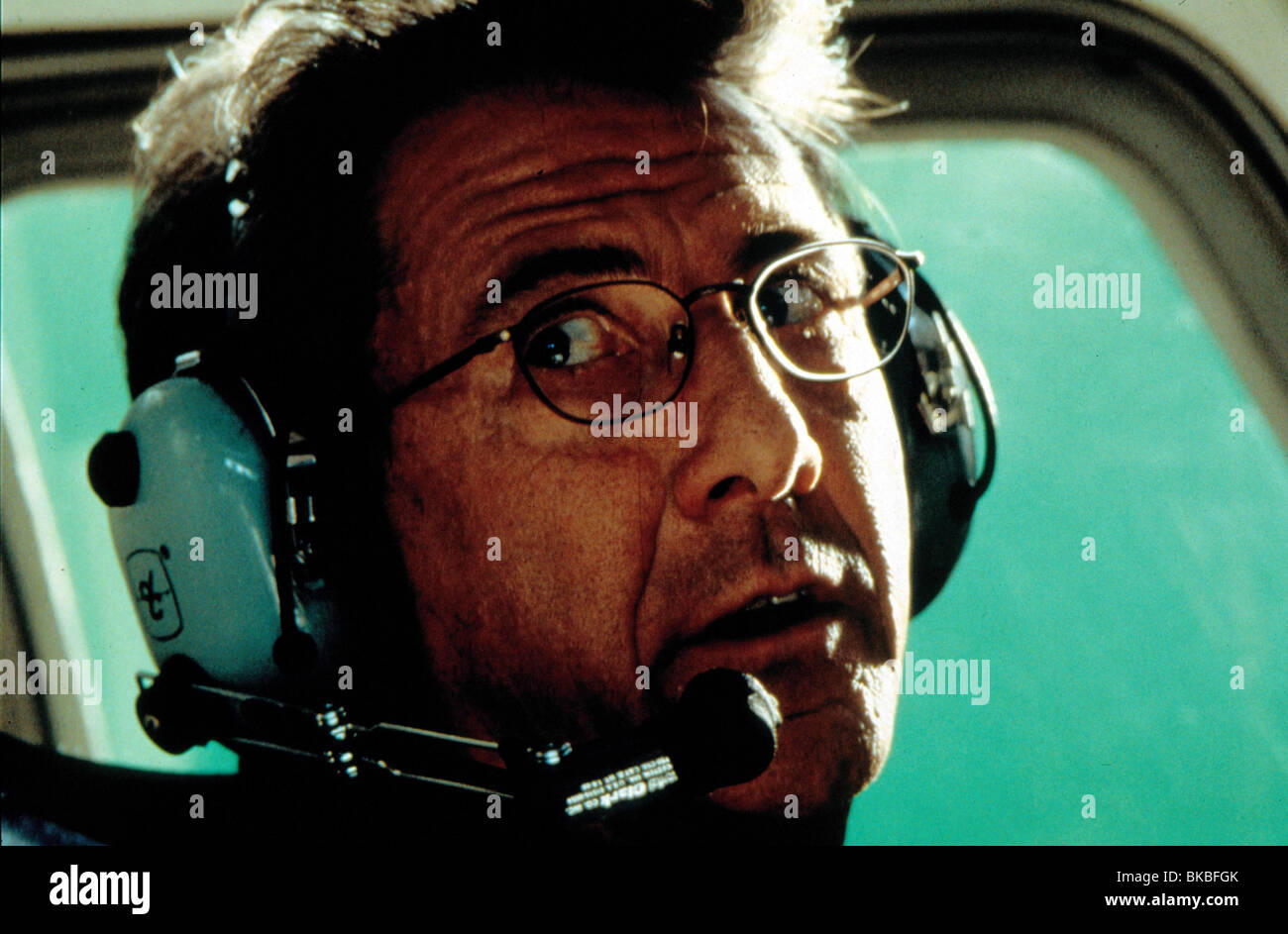 SPHERE -1998 DUSTIN HOFFMAN Stock Photo - Alamy