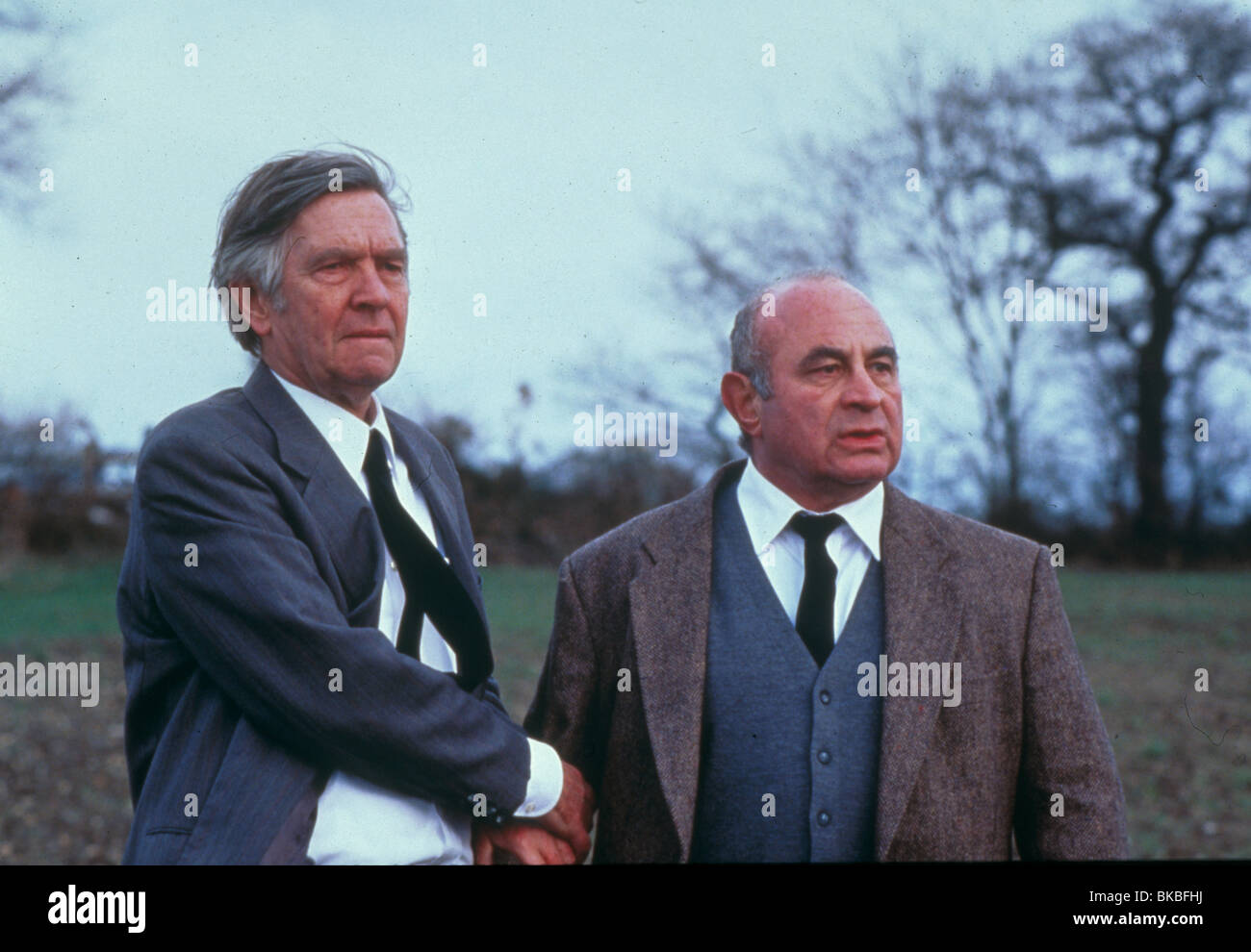 Tom courtenay bob hoskins last hi-res stock photography and images - Alamy