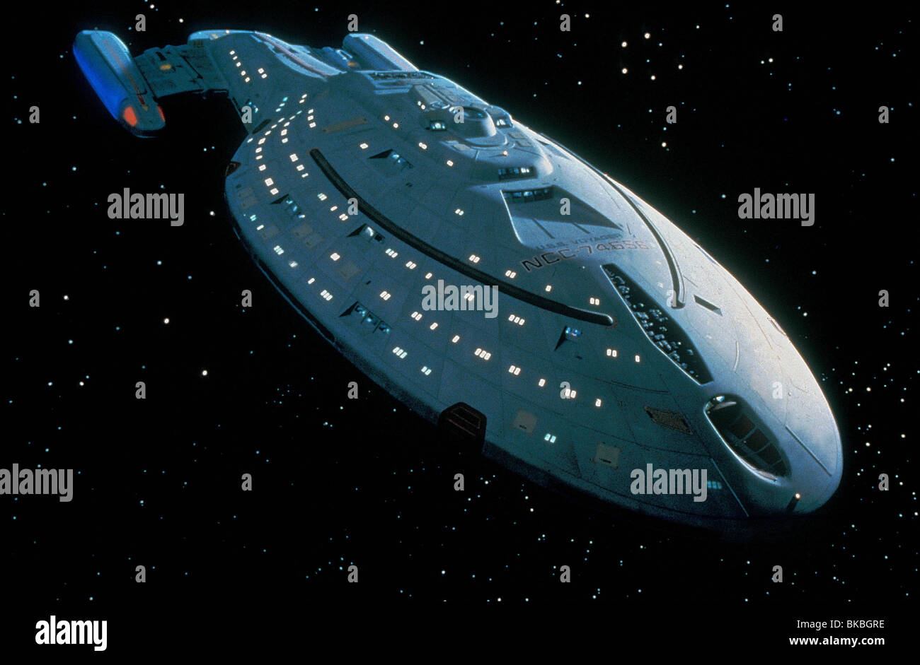 STAR TREK: VOYAGER (TV) (1995-2001) 'STARSHIP VOYAGER' STKV 007 Stock ...