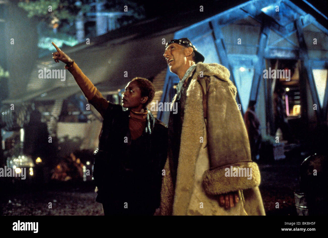 STAR TREK: FIRST CONTACT (1996) ALFRE WOODARD, JAMES CROMWELL STFC 006 Stock Photo - Alamy