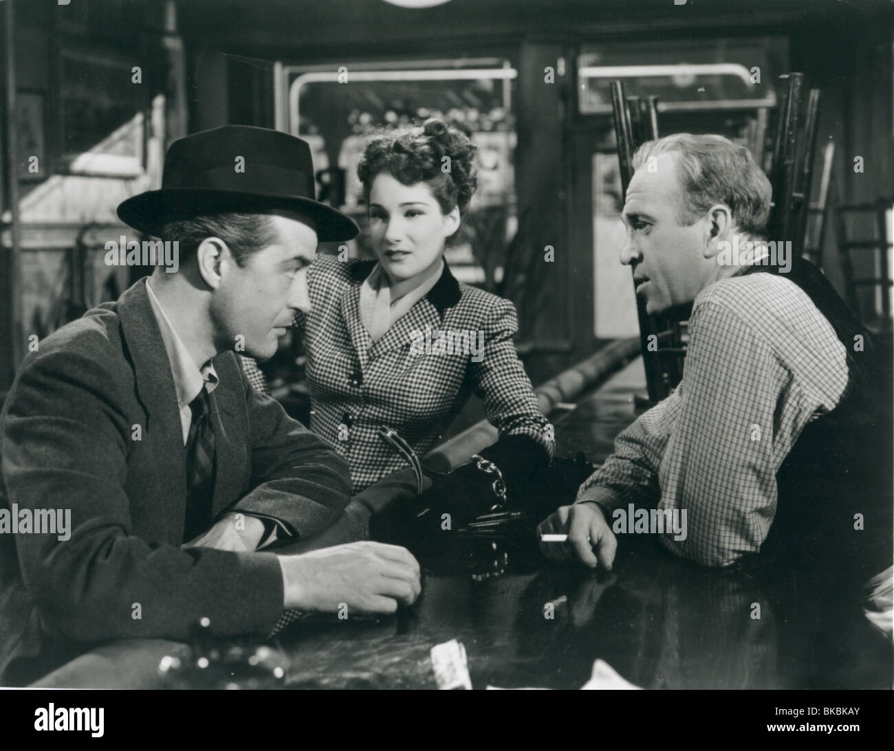 THE LOST WEEKEND (1945) RAY MILLAND, HOWARD DA SILVA LSWD 009P Stock ...