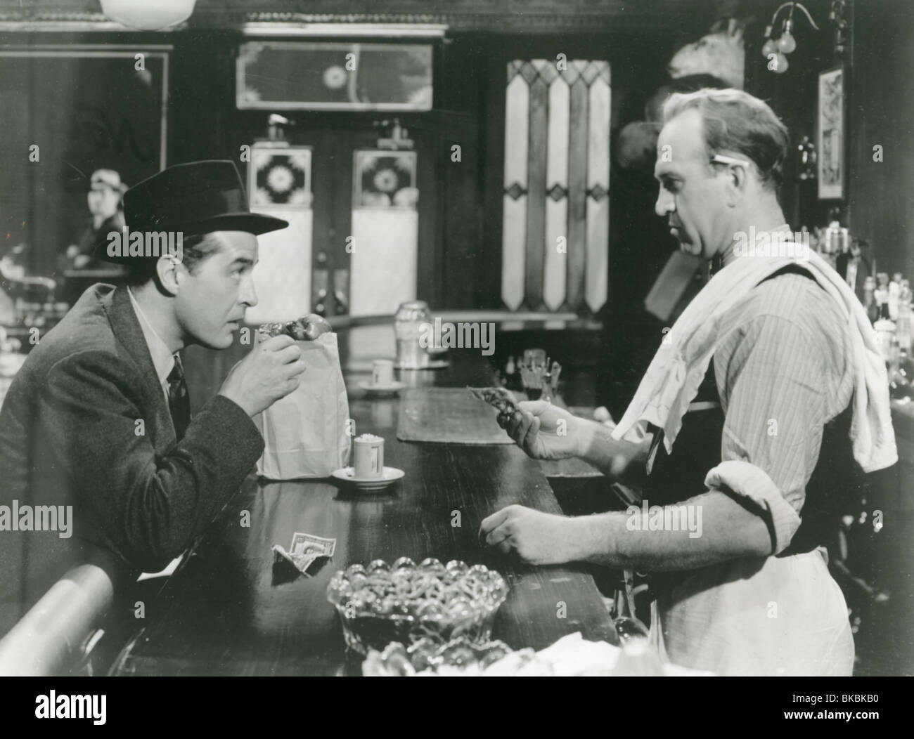 The lost weekend 1945 howard da silva hi-res stock photography and images - Alamy