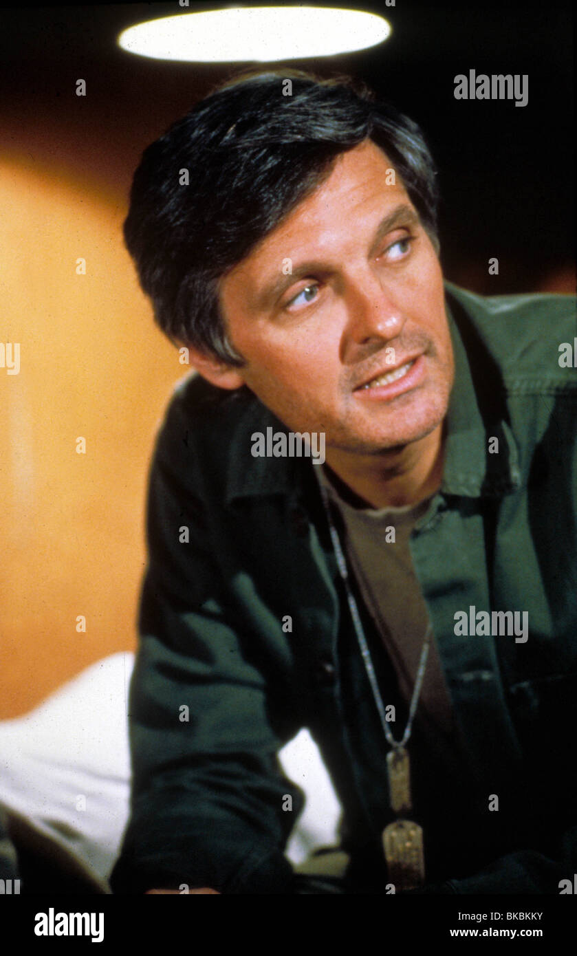 Alan alda mash hi-res stock photography and images - Alamy