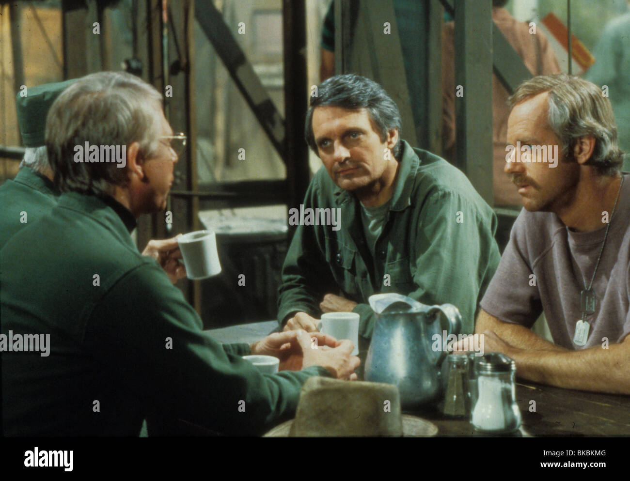 Alan alda mash hi-res stock photography and images - Alamy