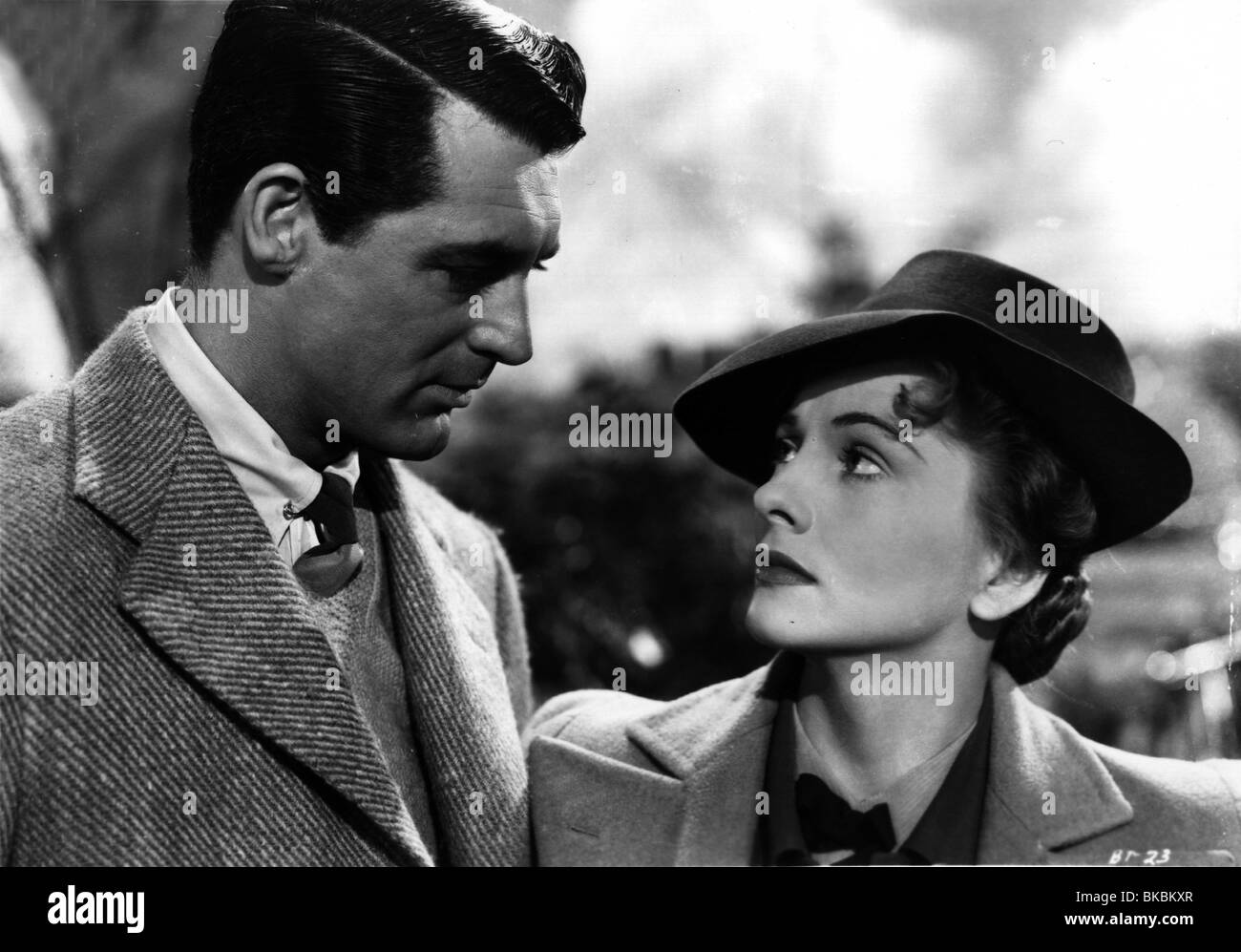 SUSPICION (1941) CARY GRANT, JOAN FONTAINE SUSP 004P Stock Photo - Alamy
