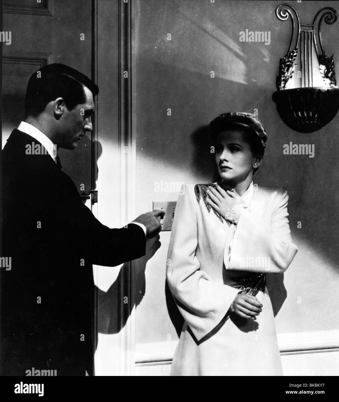 SUSPICION (1941) CARY GRANT, JOAN FONTAINE SUSP 009P Stock Photo - Alamy