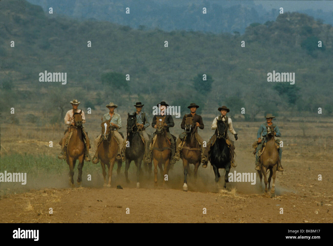 THE MAGNIFICENT SEVEN (1960) STEVE MCQUEEN, JAMES COBURN, HORST ...