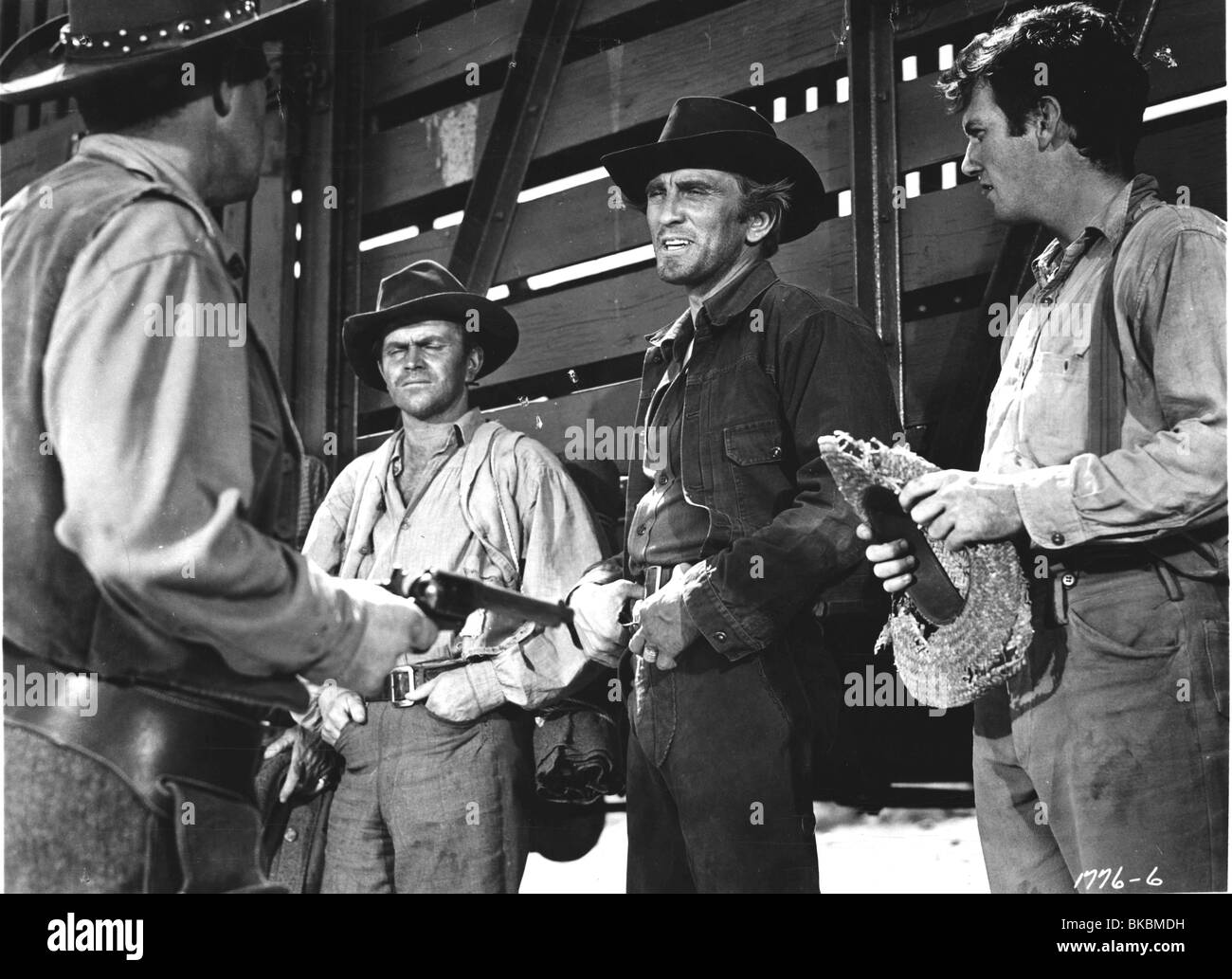 MAN WITHOUT A STAR KIRK DOUGLAS MWAS 002 *** Stock Photo - Alamy