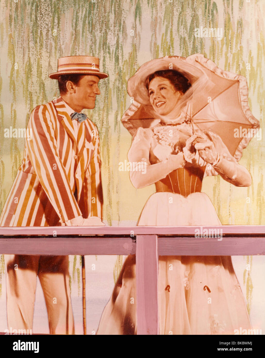 MARY POPPINS (1964) DICK VAN DYKE, JULIE ANDREWS CREDIT DISNEY MYPS ...