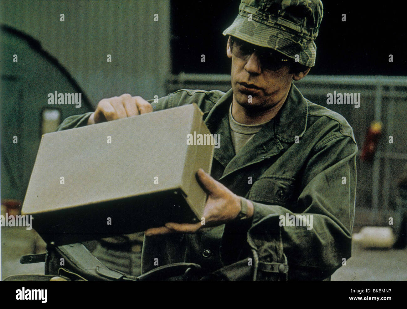 M.A.S.H. (1970) MASH (ALT) DONALD SUTHERLAND MSH 004 Stock Photo - Alamy