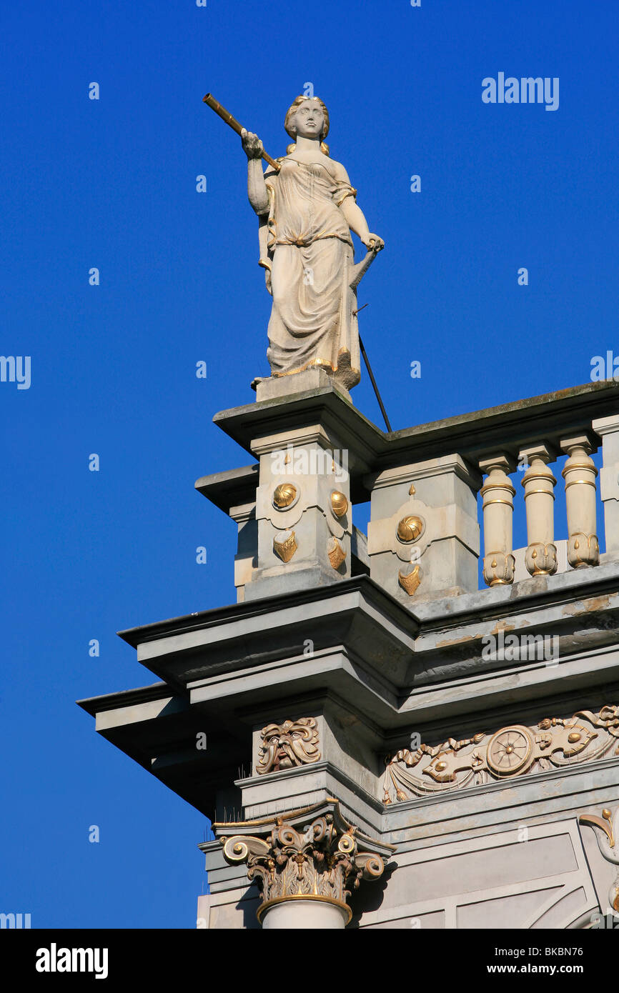 Mannerist sculpture hi-res stock photography and images - Alamy