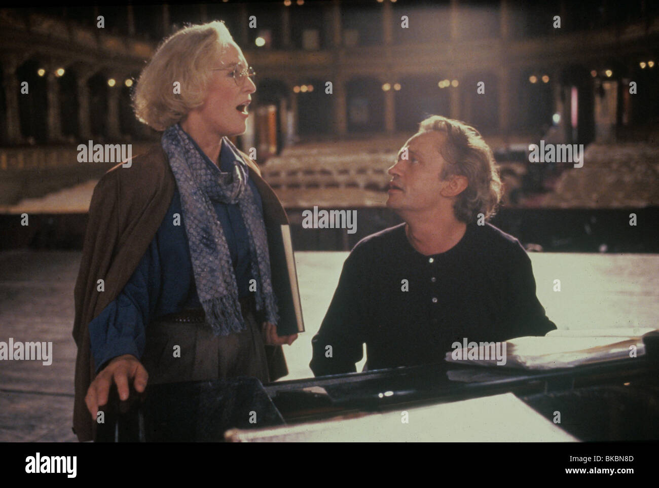 MEETING VENUS (1990) GLENN CLOSE, NIELS ARESTRUP MTVS 025 Stock Photo ...