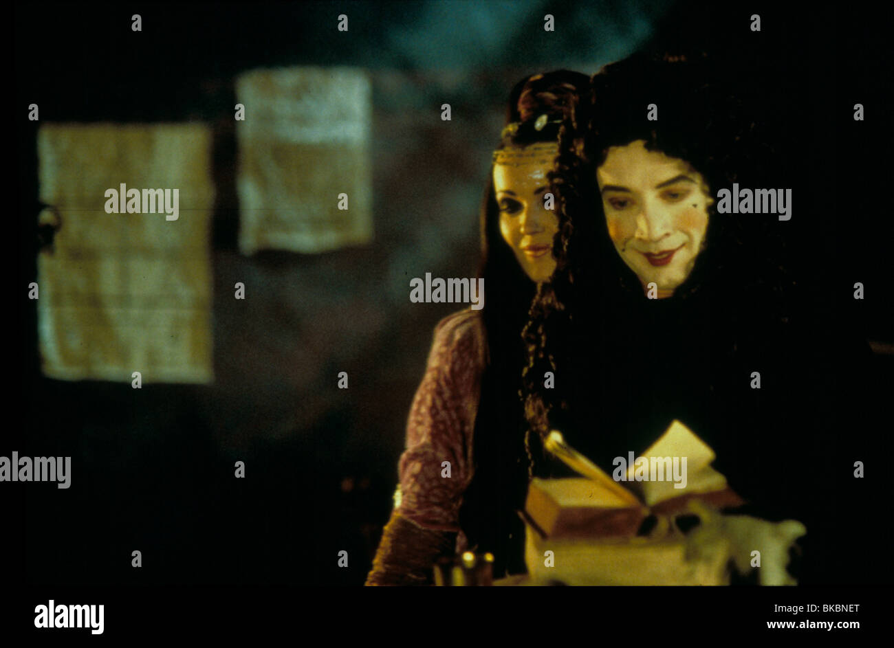 Merlin miranda richardson 1998 hi-res stock photography and images - Alamy