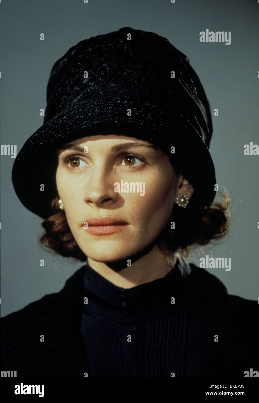 Michael Collins 1996 Julia Roberts High Resolution Stock Photography ...
