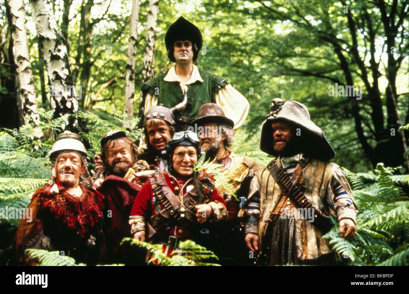 TIME BANDITS (1981) KENNY BAKER, TINY ROSS, MIKE EDMONDS, JOHN CLEESE, DAVID RAPPAPORT, MALCOLM ...