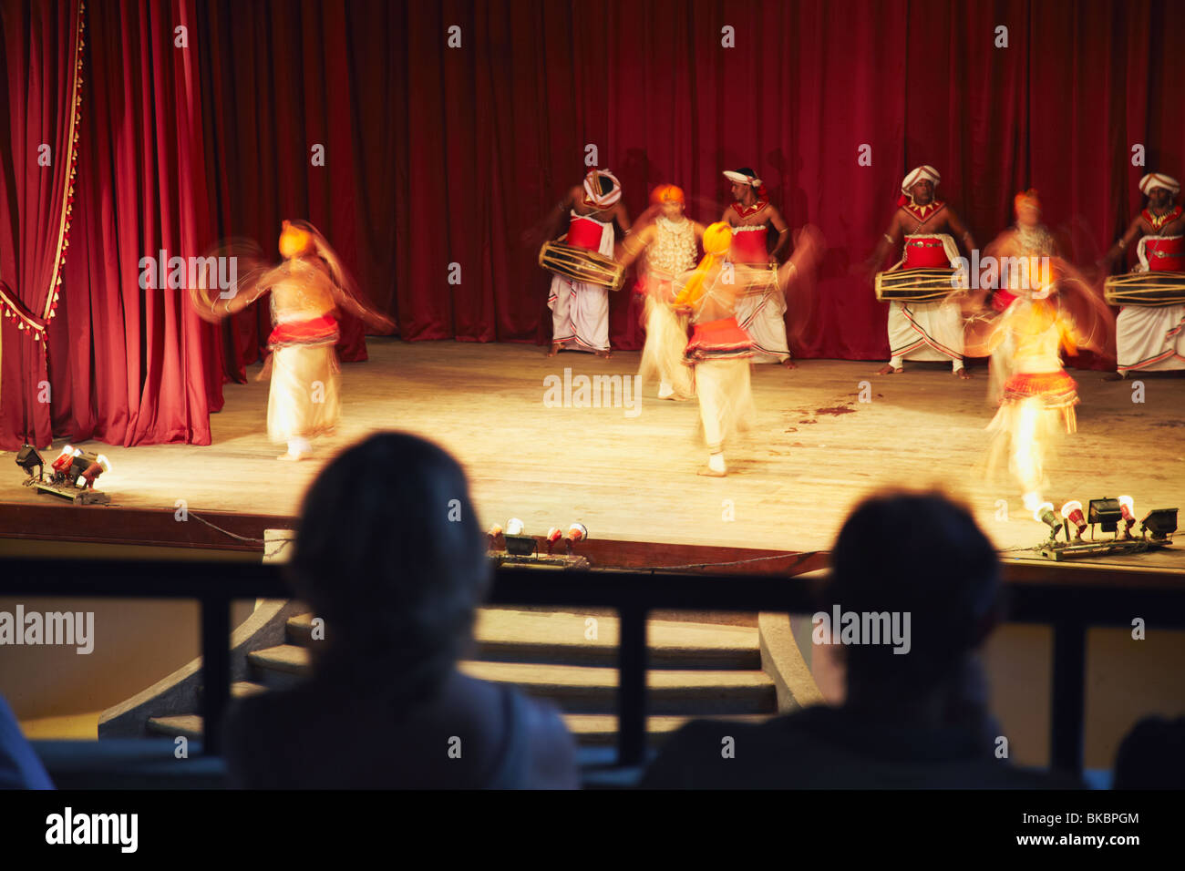 Tourists watching Kandyan dance at Kandyan Art Association and Cultural ...
