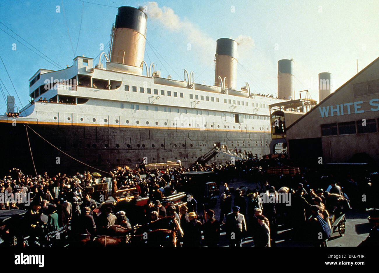 Titanic movie hi-res stock photography and images - Alamy