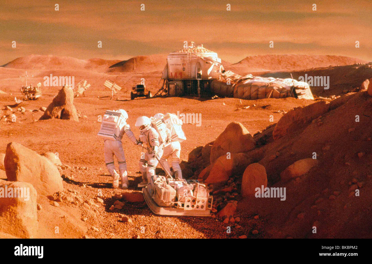 Mission mars connie nielsen 2000 hi-res stock photography and images ...