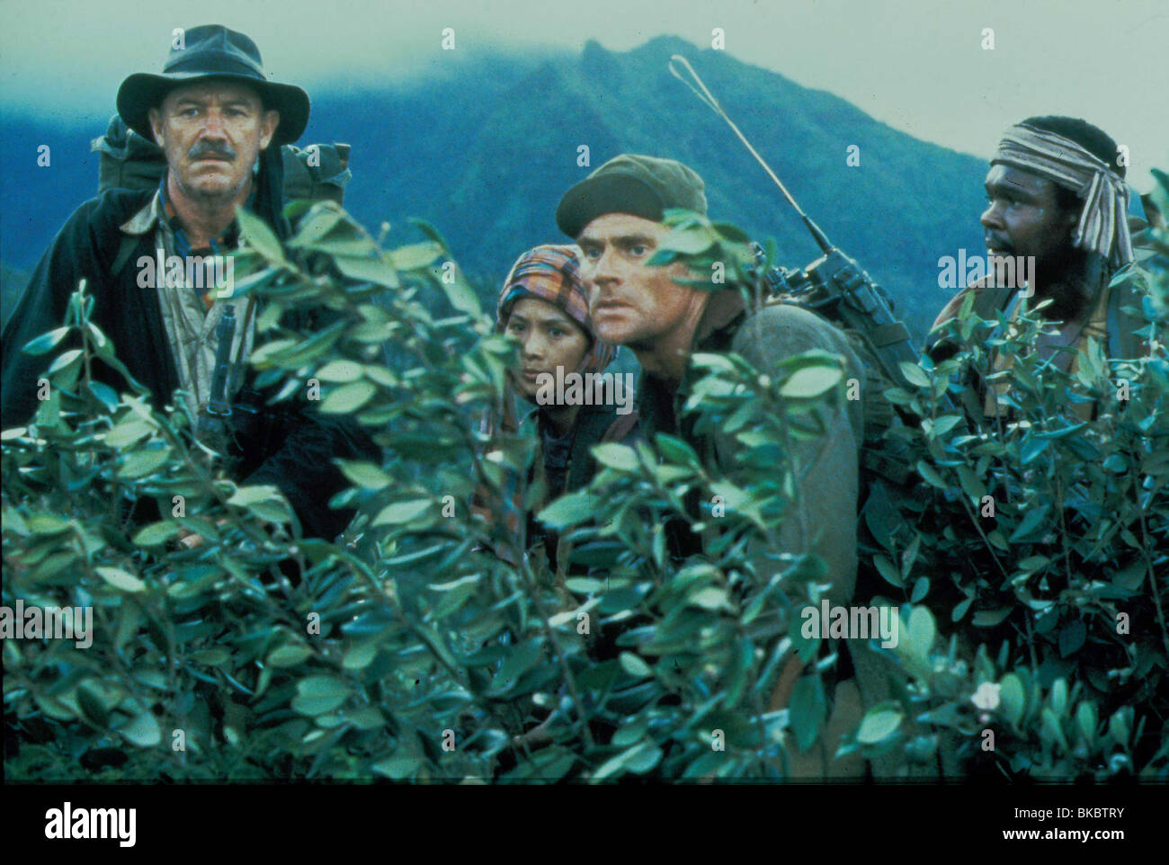 UNCOMMON VALOR (1983) GENE HACKMAN UCV 008 Stock Photo - Alamy
