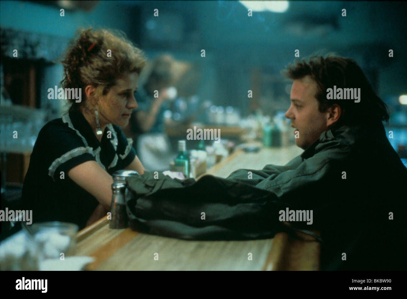 THE VANISHING (1993) NANCY TRAVIS, KIEFER SUTHERLAND VAN 023 H Stock ...