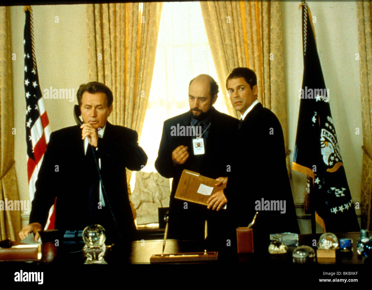 THE WEST WING (TV) MARTIN SHEEN,RICHARD SCHIFF,ROB LOWE WEWI 024 Stock ...