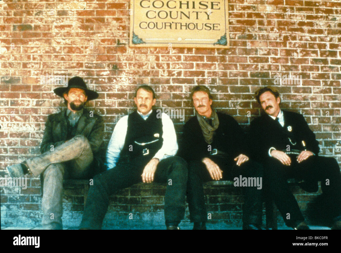 Wyatt earp 1994 todd allen hi-res stock photography and images - Alamy