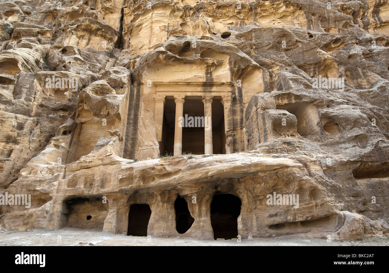 Little temples hi-res stock photography and images - Alamy