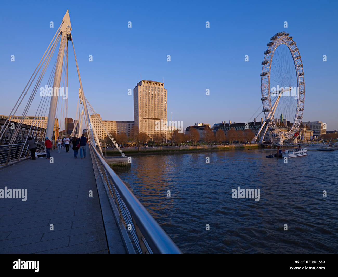 Centerthames hi-res stock photography and images - Alamy