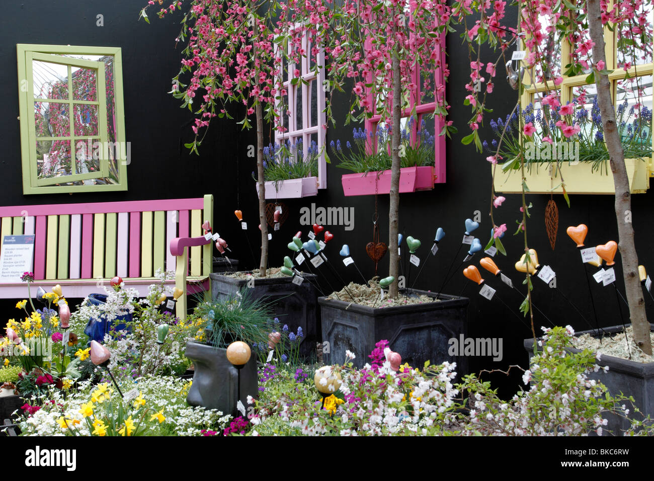 outside Garden display Brookfields Garden Centre Stock Photo - Alamy