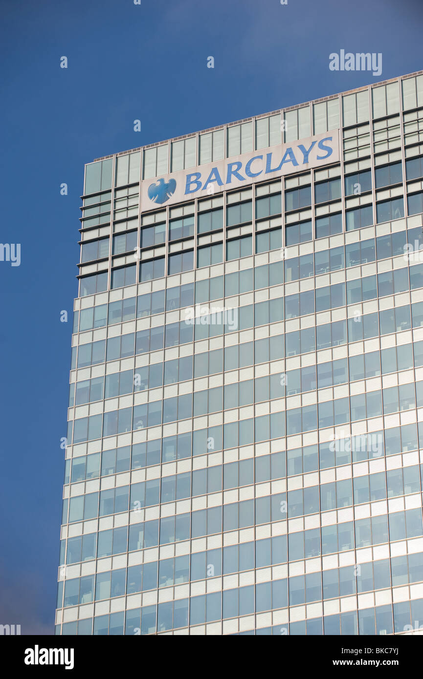 Barclays building in canary wharf hi-res stock photography and images ...