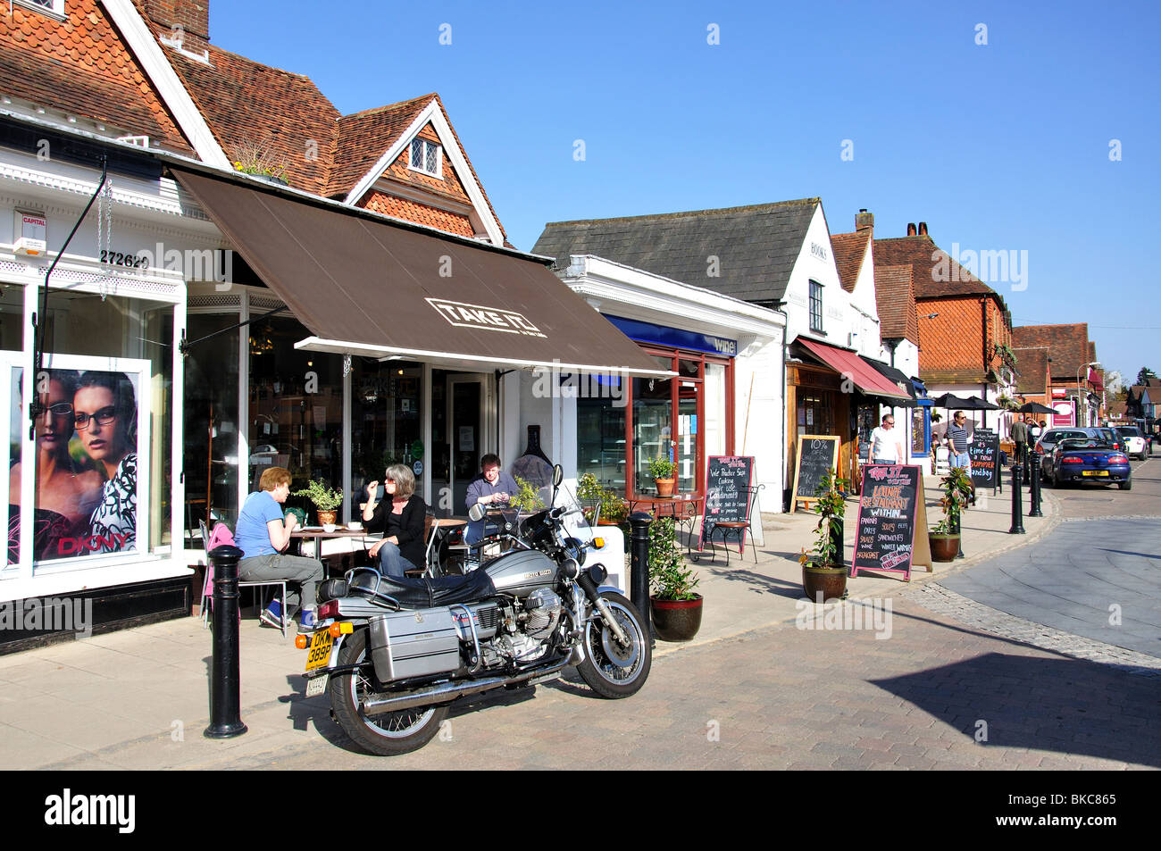 High Street Cranleigh Surrey England Stock Photos & High Street ...