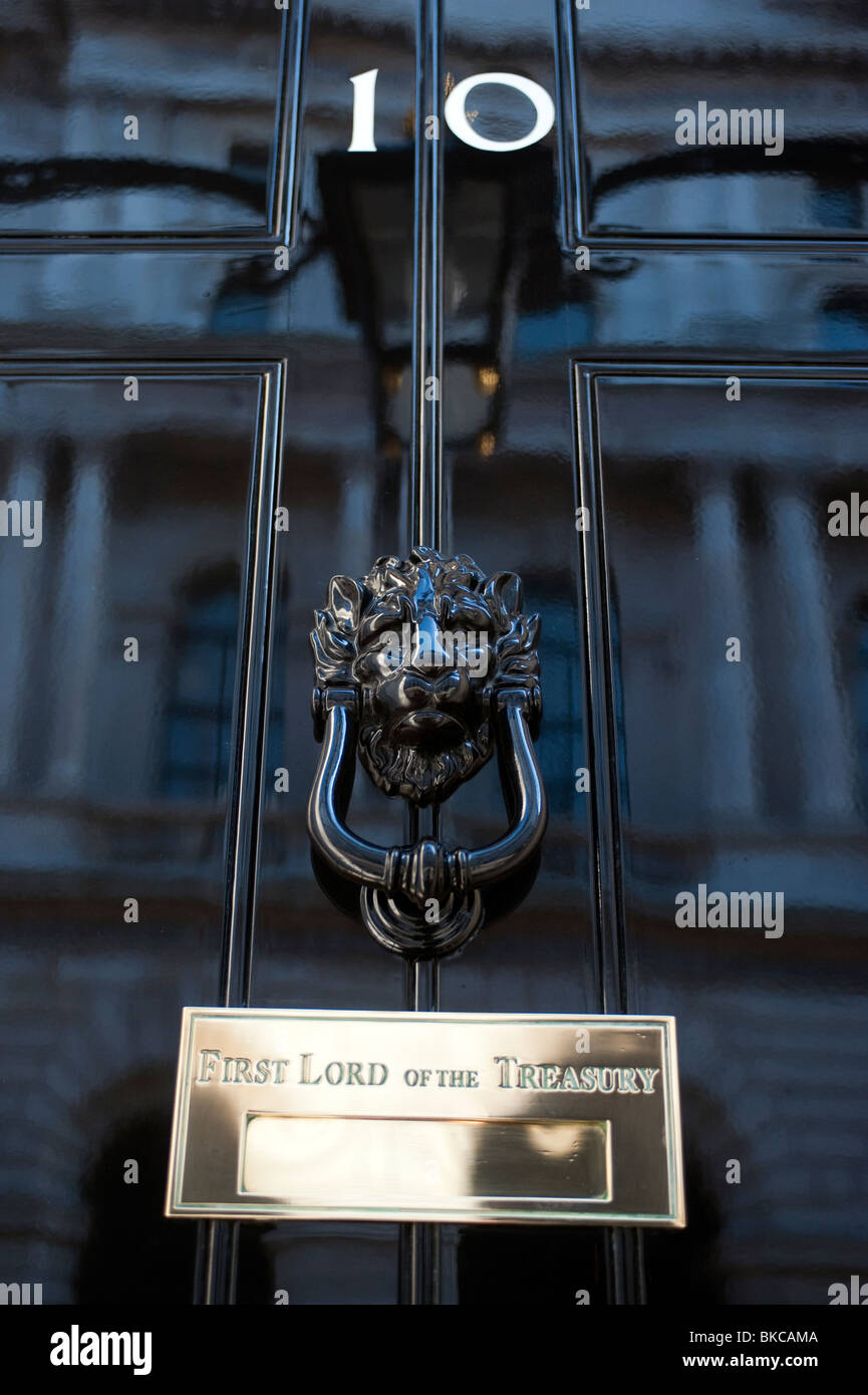 10 downing street letter box hi-res stock photography and images - Alamy