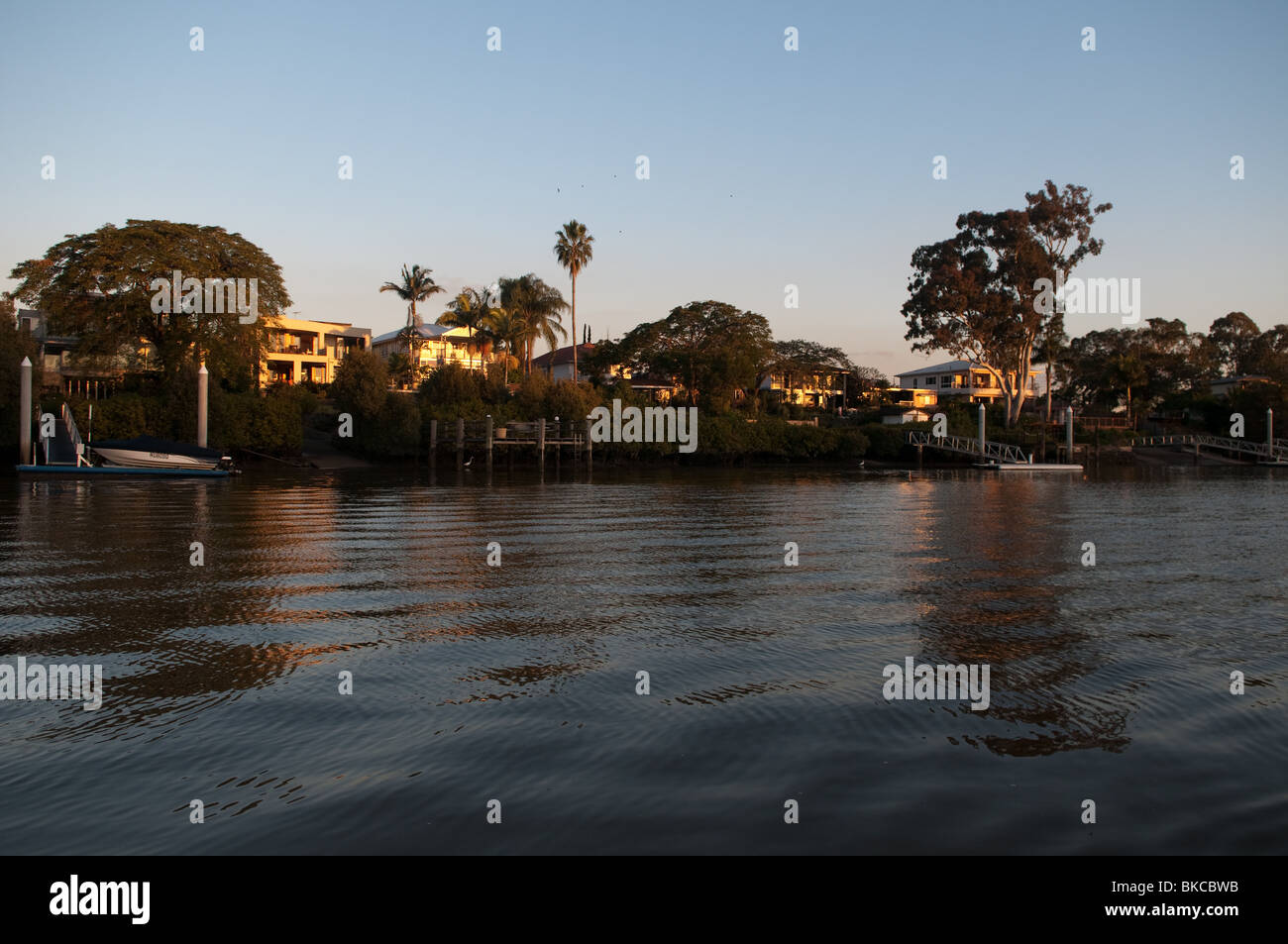 Riverfront homes along the Brisbane River, Yeronga, Queensland ...