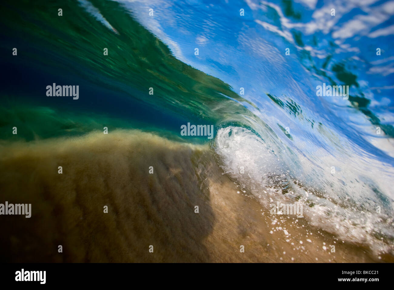 Tube wave hi-res stock photography and images - Alamy