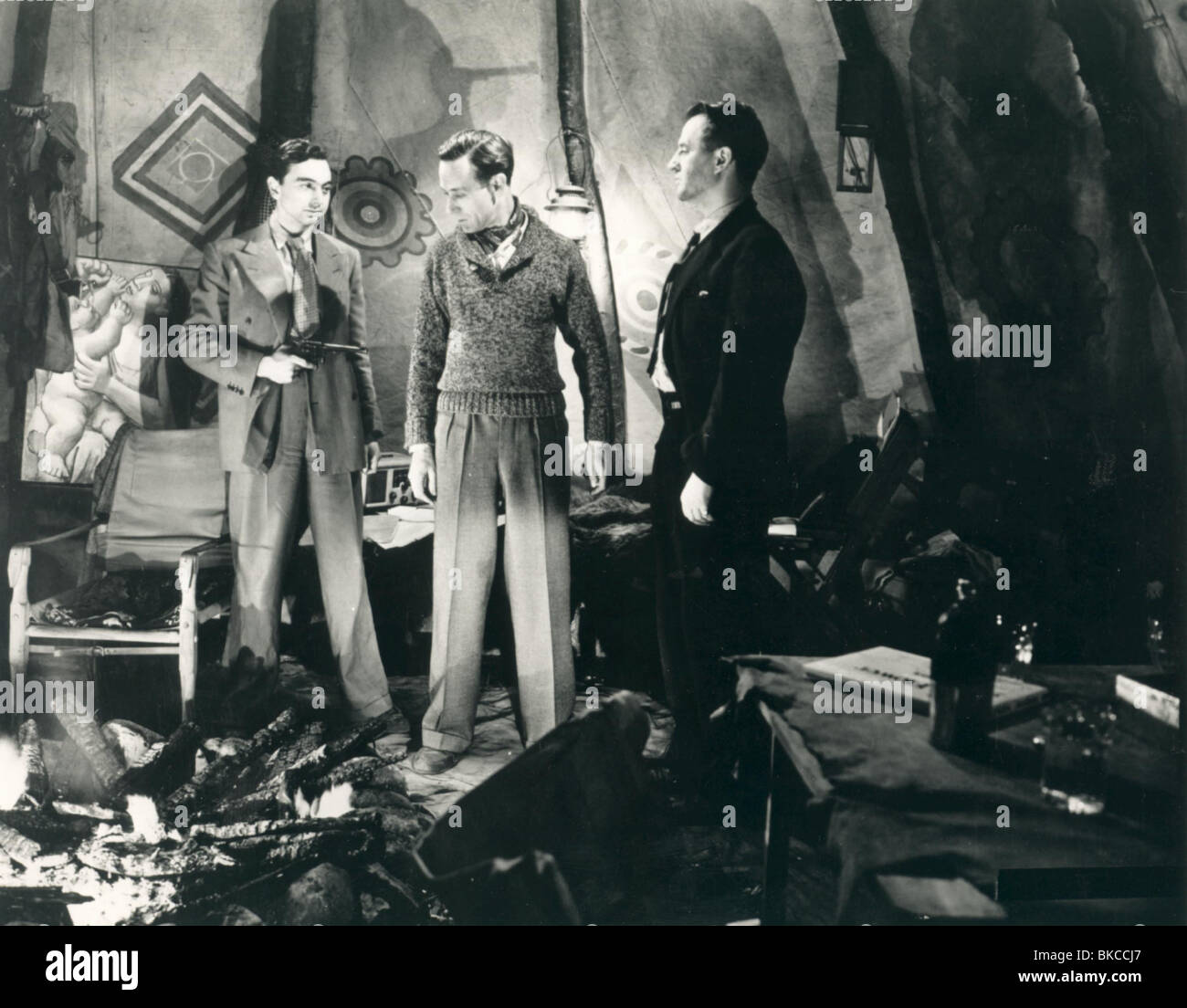 Movie 49th parallel hi-res stock photography and images - Alamy