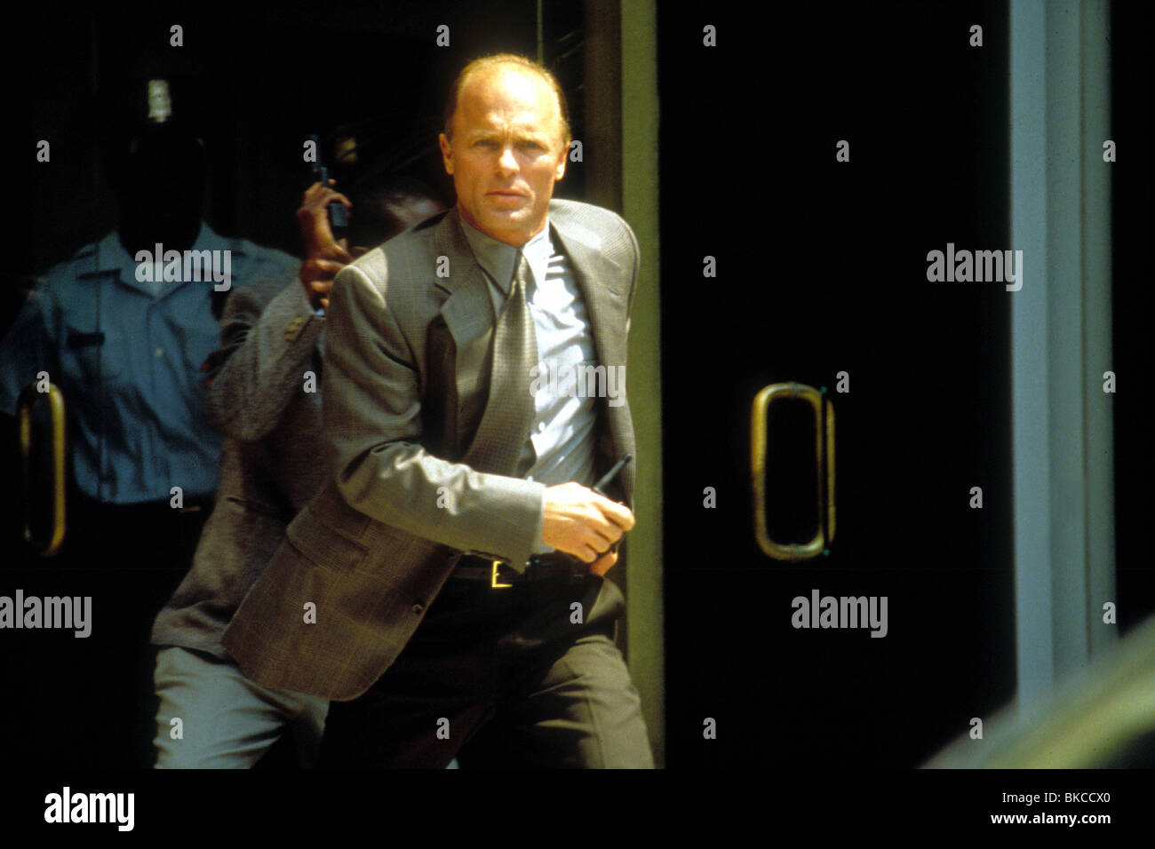 Ed harris 1997 hi-res stock photography and images - Alamy