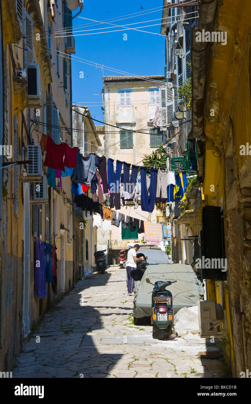 Narrow alley between apartment buildings hi-res stock photography and ...