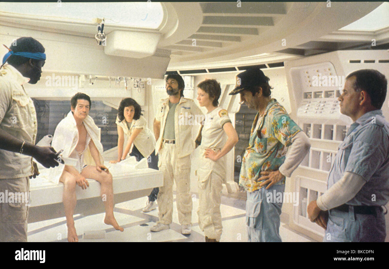 ALIEN (1979) YAPHET KOTTO, JOHN HURT, SIGOURNEY WEAVER, TOM SKERRITT ...