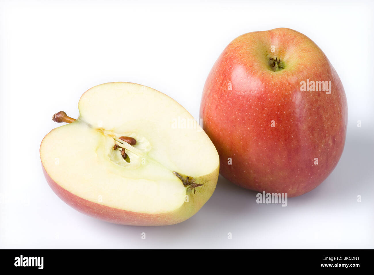 One half apple hi-res stock photography and images - Alamy
