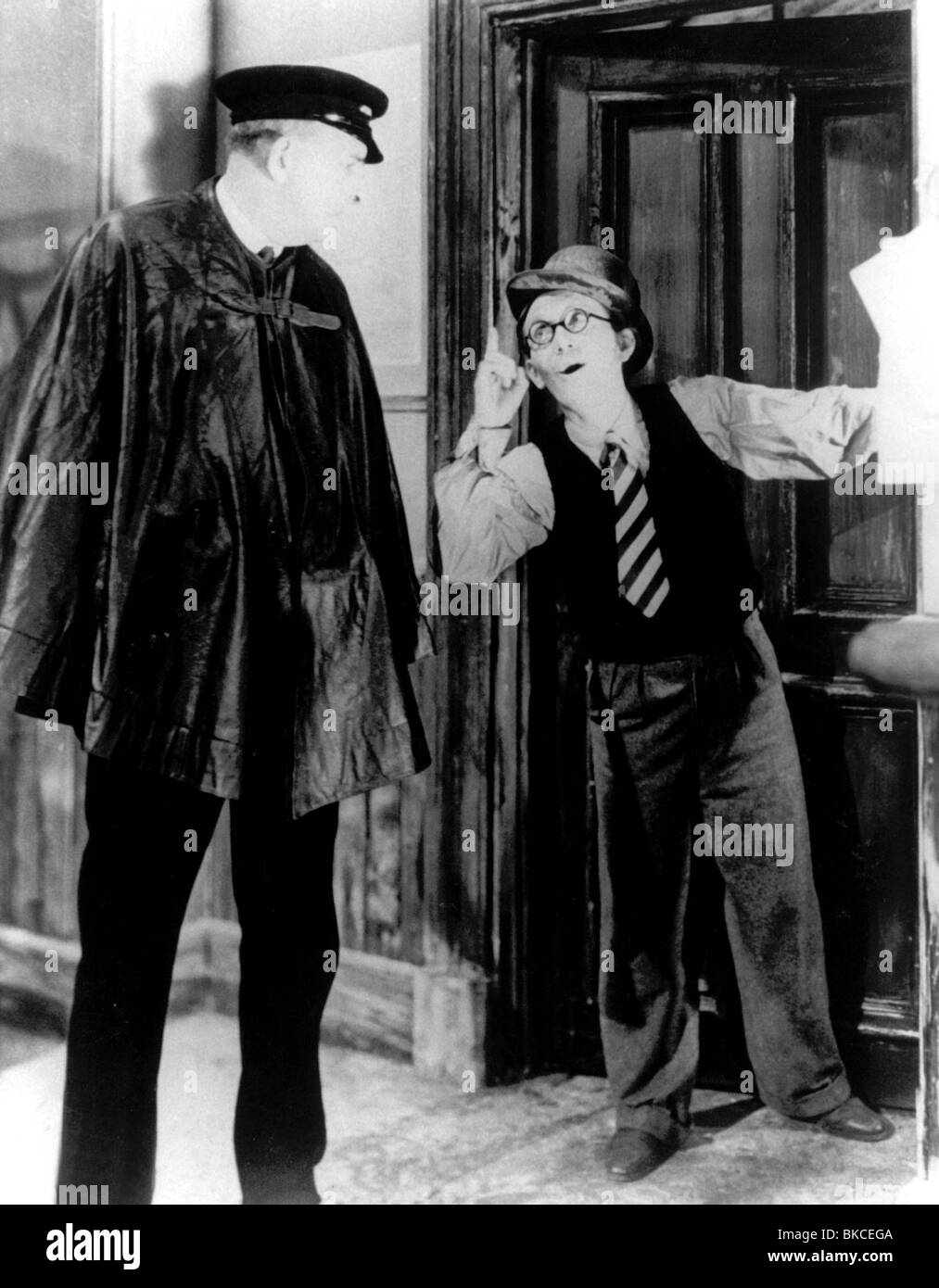 Arthur askey hi-res stock photography and images - Alamy