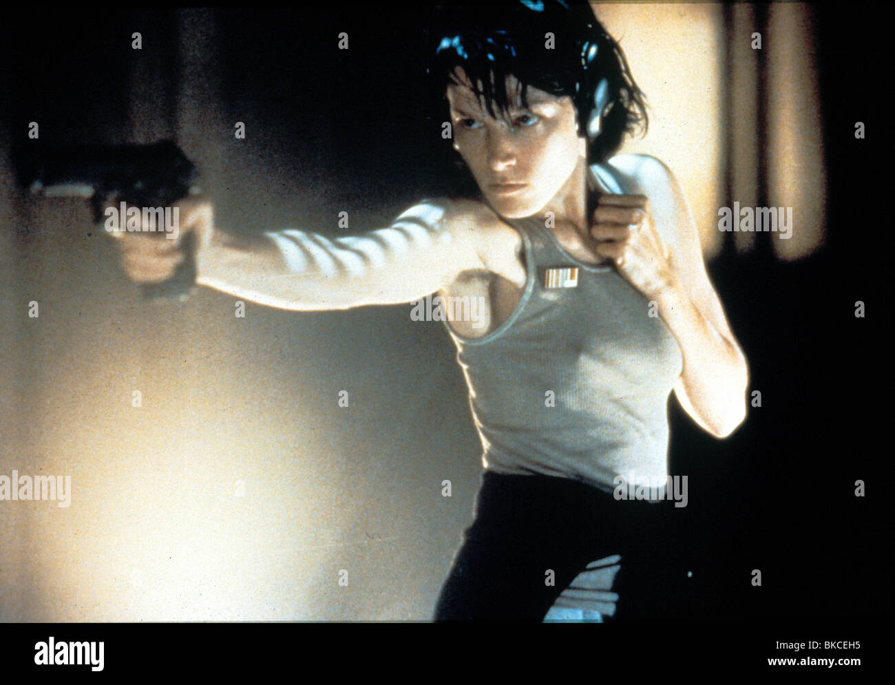 THE ASSASSIN (1993) BRIDGET FONDA ASSA 097 Stock Photo - Alamy