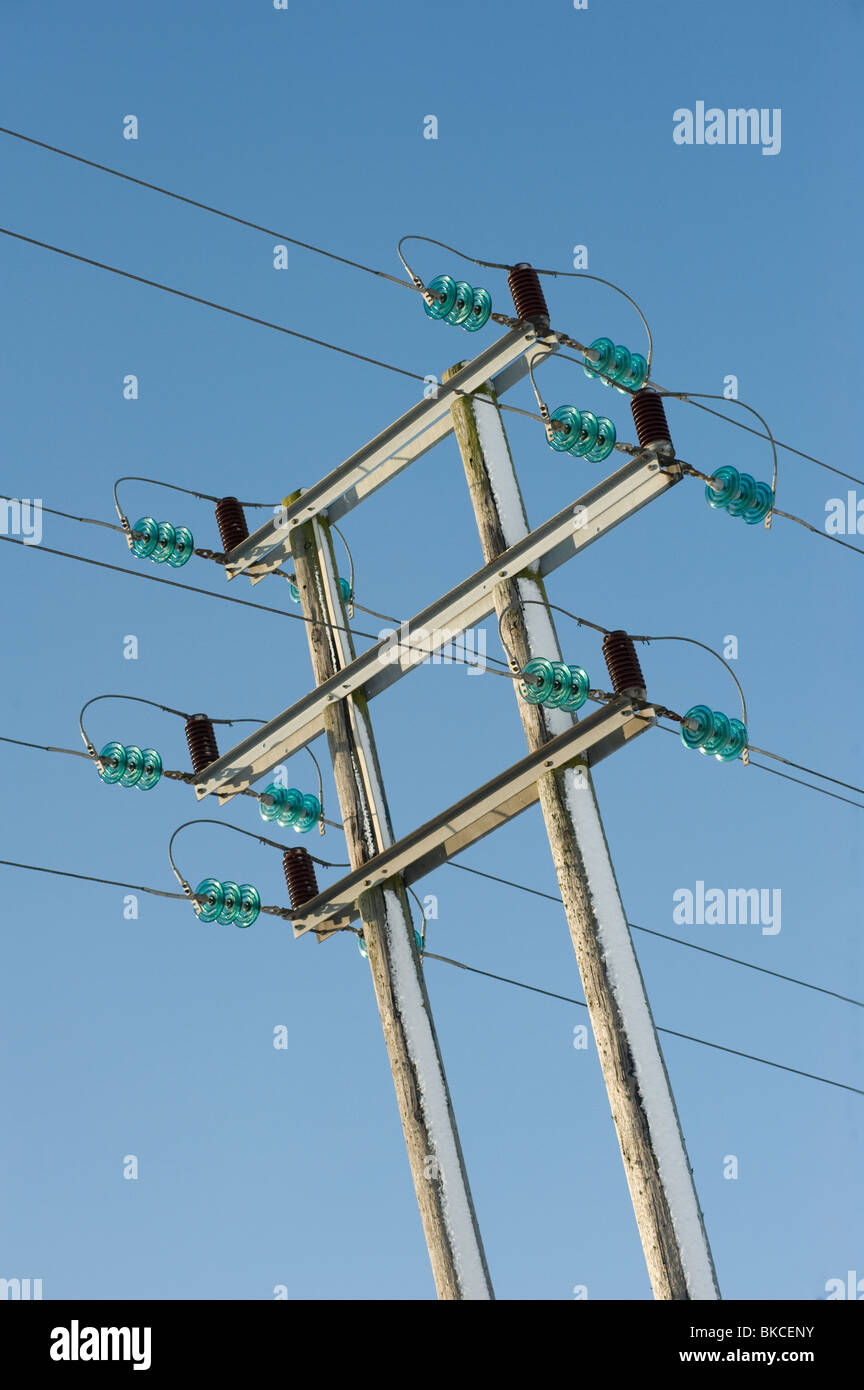 Electricity pylon and cables Stock Photo - Alamy