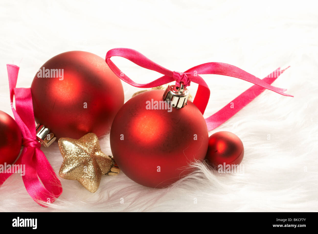 Red ribbon star hi-res stock photography and images - Alamy