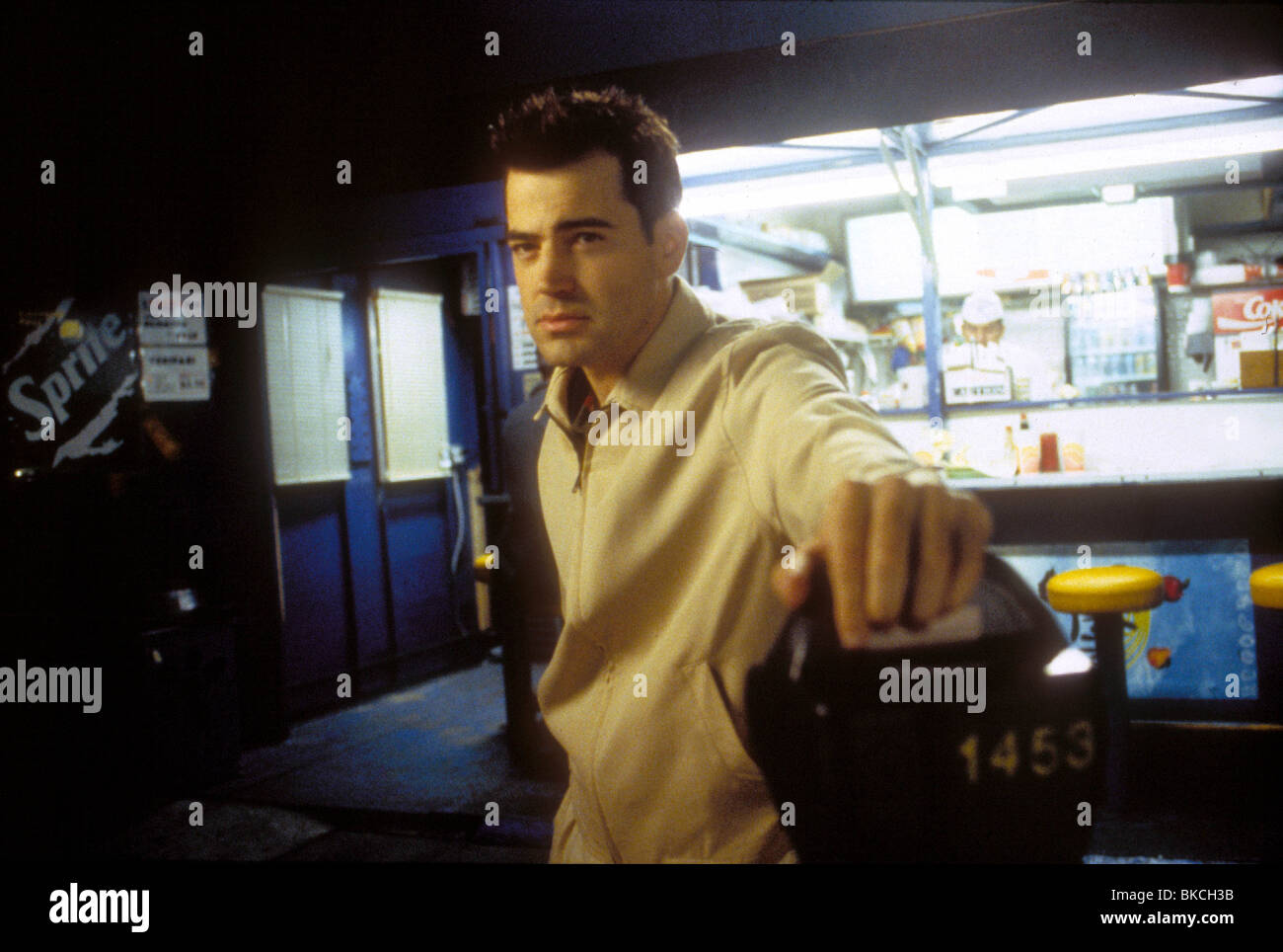 BODY SHOTS -1999 RON LIVINGSTON Stock Photo - Alamy