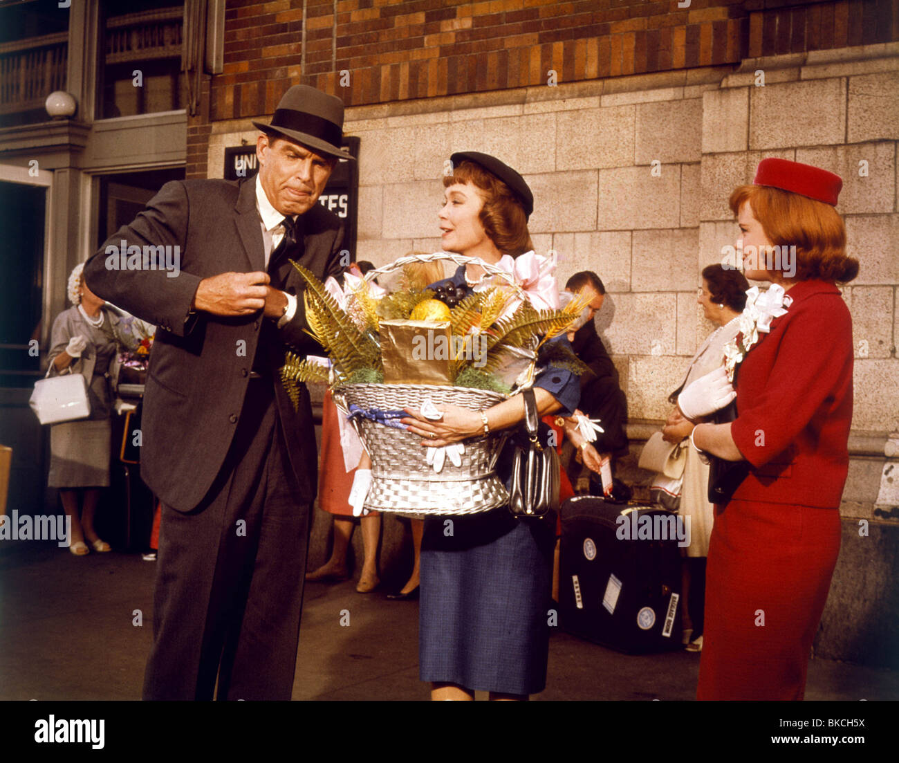 BON VOYAGE (1962) FRED MACMURRAY,JANE WYMAN,DEBORAH WALLEY BNVO 001 ...