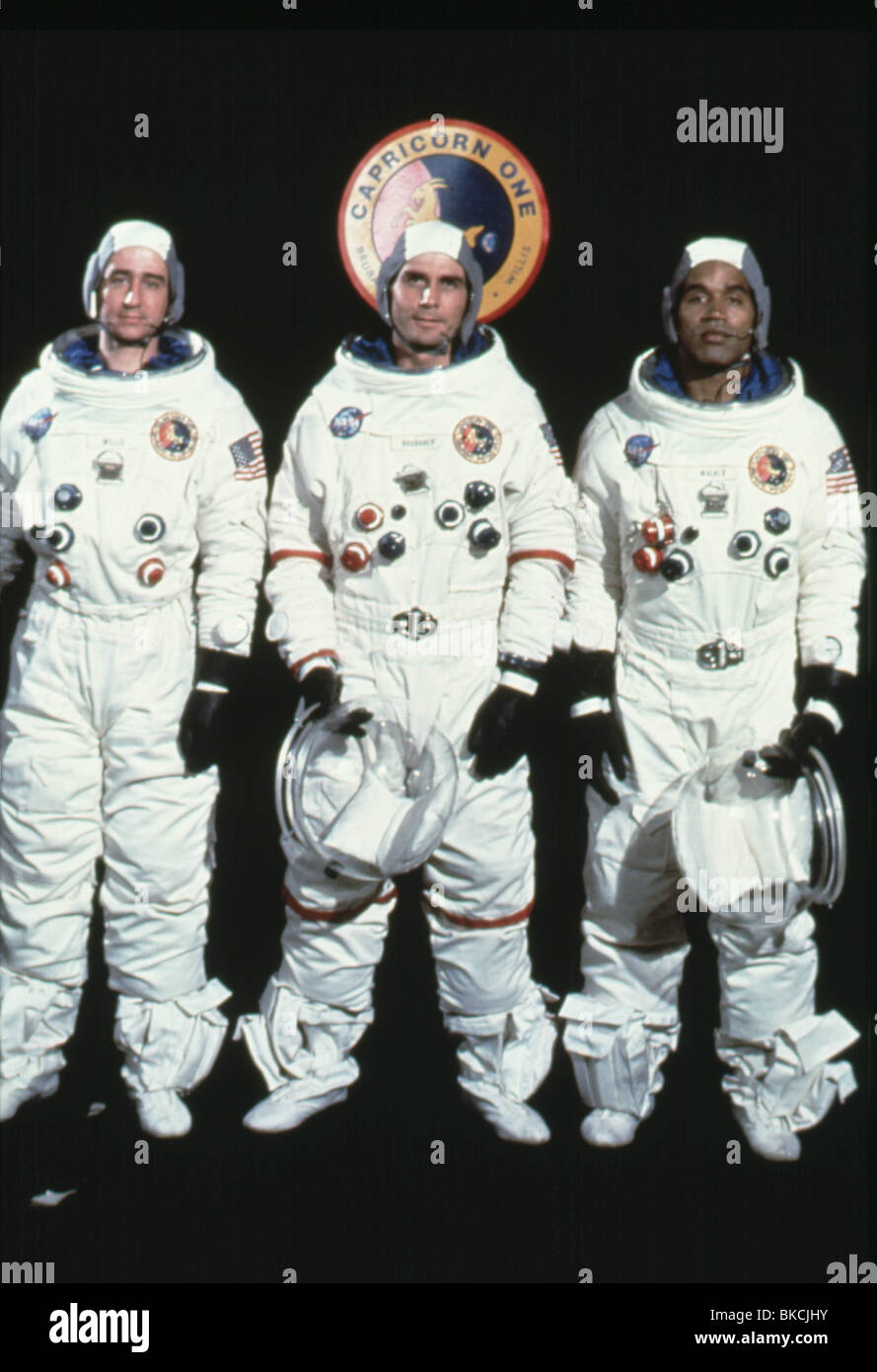 CAPRICORN ONE (1978) CAPRICORN 1 (ALT) SAM WATERSTON, JAMES BROLIN, OJ ...