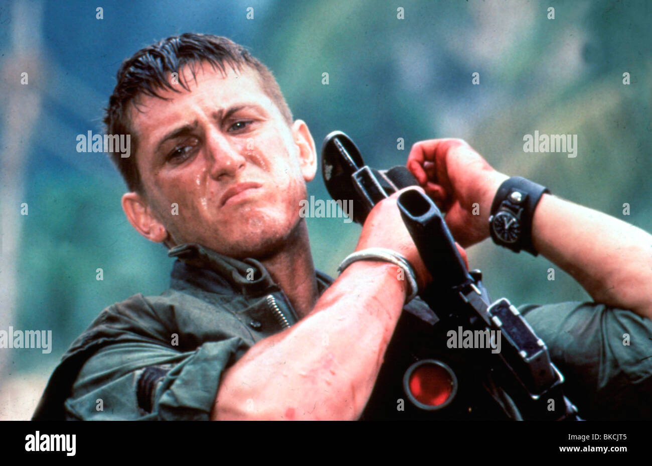 CASUALTIES OF WAR (1989) SEAN PENN CSW 004 Stock Photo - Alamy